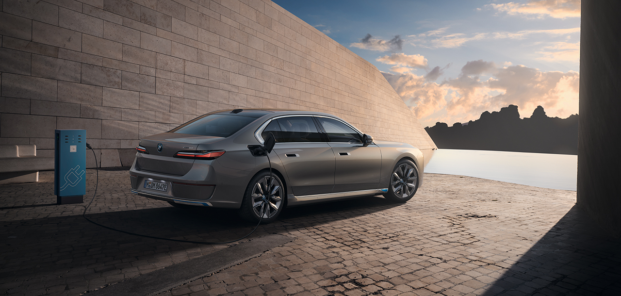 RANGE AND CHARGING THE NEW BMW i 7